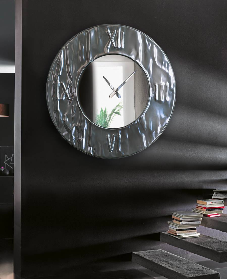 Mito, wall clock with hammered aluminum frame - Riflessi
